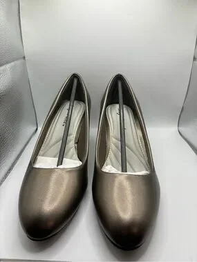 easy street | Shoes | Easy Street Fabulous Pewter Metallic Pumps ...